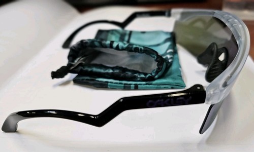 Oakley Razor Blades Heritage Sunglasses OO9140-13 Matte Clear/Violet ...