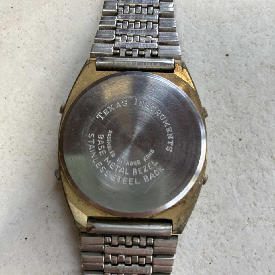 Vintage 1985 Texas Instruments Digital Alarm Chronograph Men's Watch ...