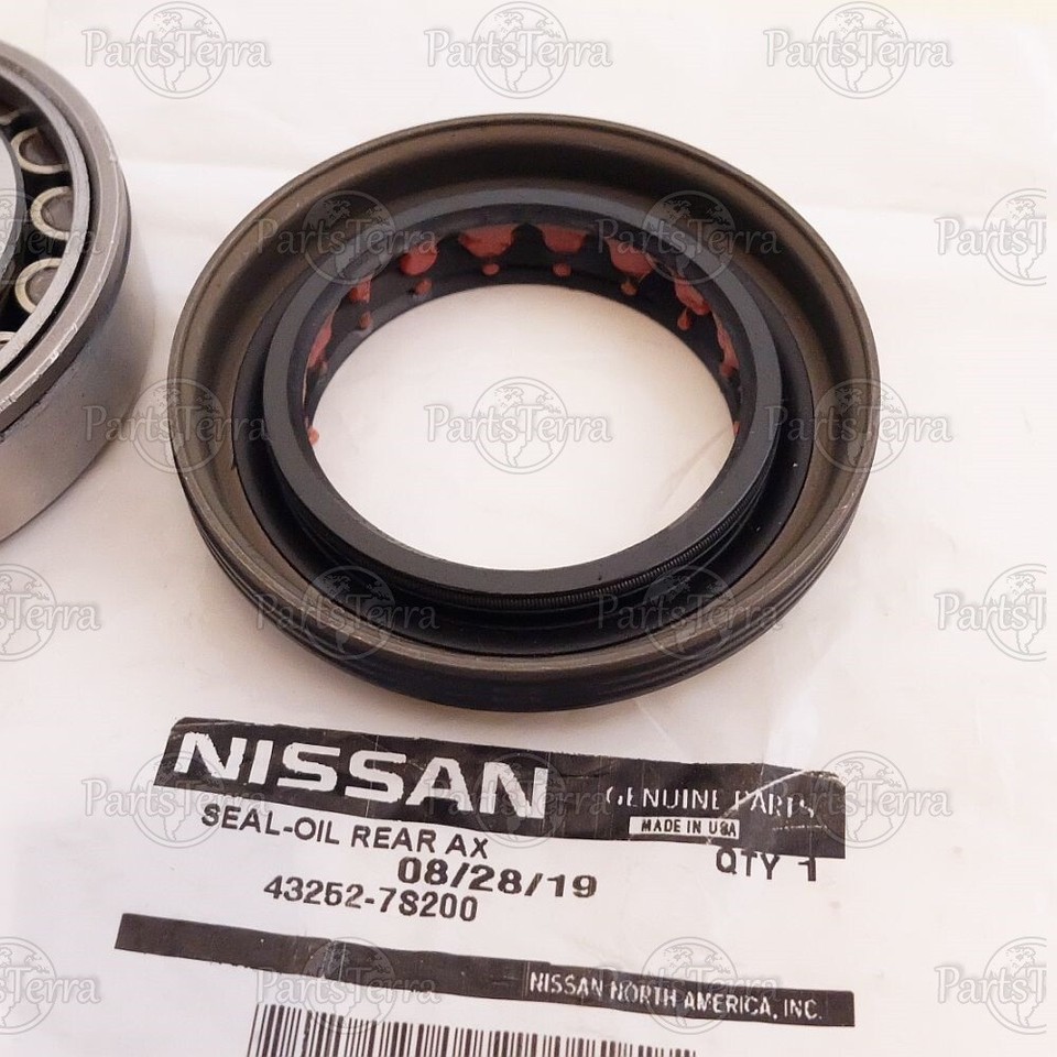 GENUINE Nissan Frontier Xterra Titan Rear Axle Bearing Inner Spacer Oil ...