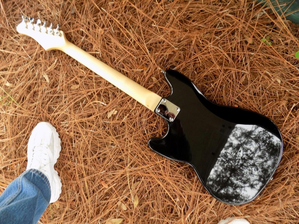 "Custom Shack" Mustang, Hot Open Coil Humbuckers, Coil Splitting, Very ...