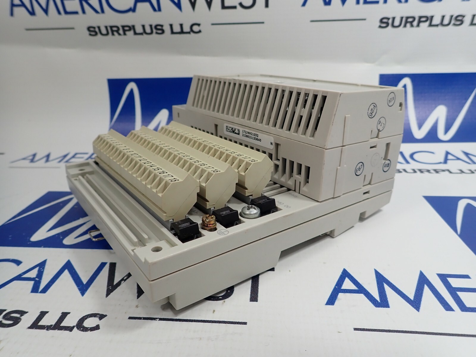 SCHNEIDER 171CCC78010 PROCESSOR ADAPTER W/ 170AAI14000 16 CH. ANALOG ...
