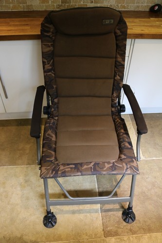 FOX R3 CAMO CHAIR RRP £180 RECLINER HIGH BACK ARM CARP SET UP FISHING ...