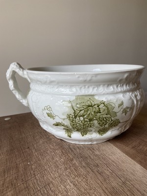 Chamber Pots - Porcelain Chamber Pot W Lid