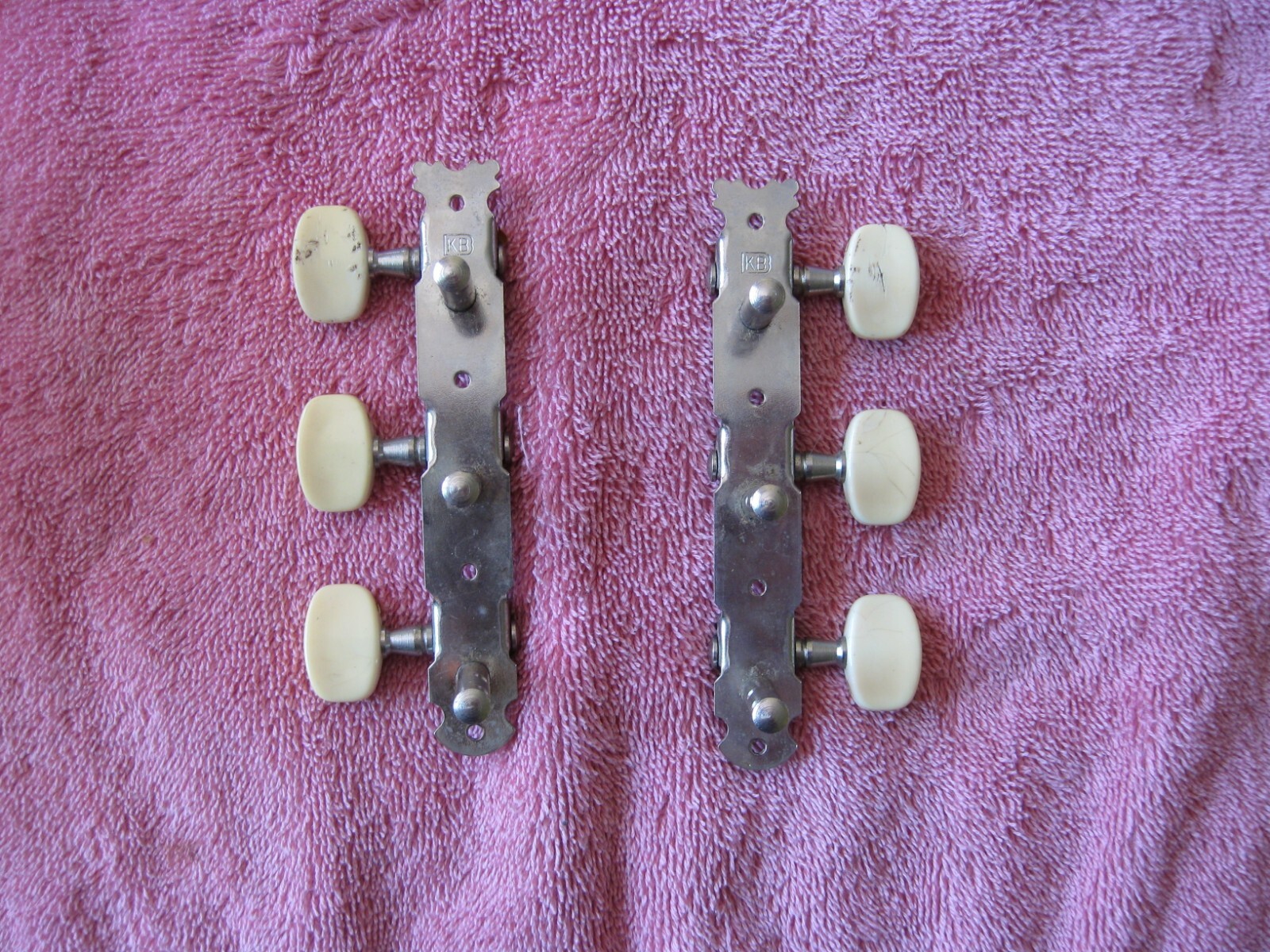 VINTAGE K-B ACOUSTIC WHITE BUTTON GUITAR TUNING MACHINE KEY TUNERS / 3 ...