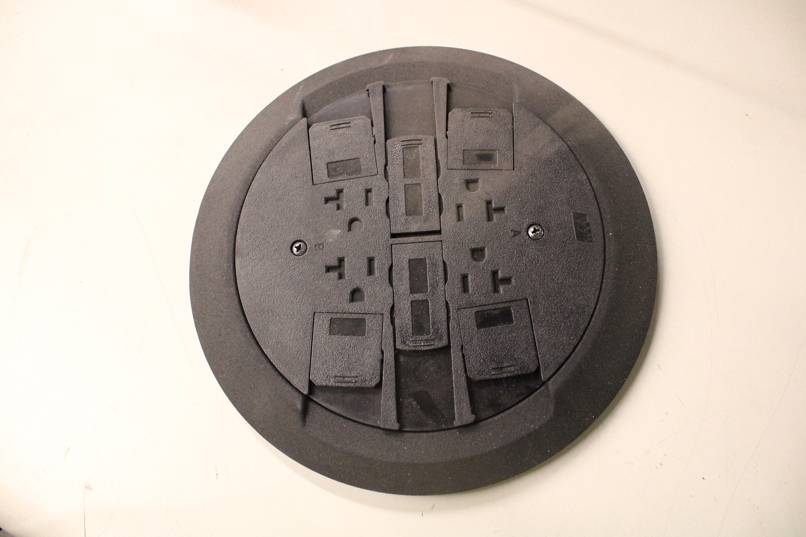 Wiremold NNB RC4CTCBK Outlet Boxes/Covers/Accessories EA | eBay