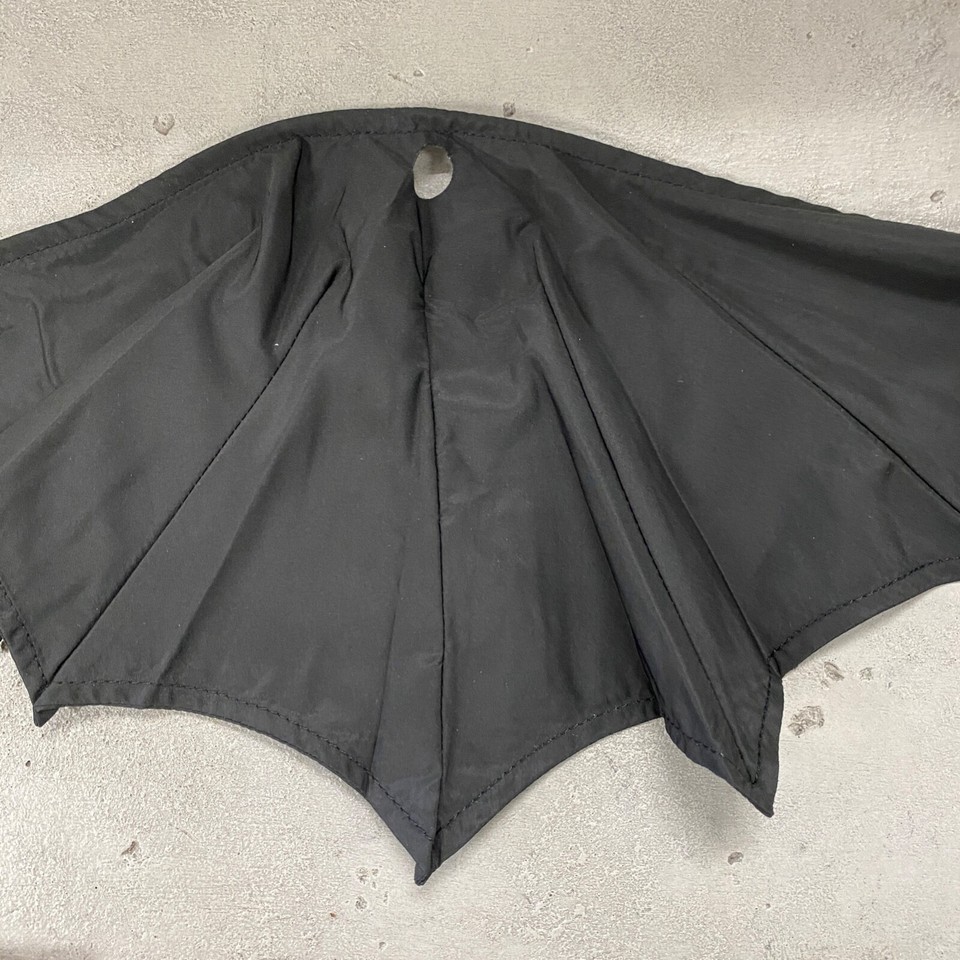 SU-MF-C-KF-BK: Custom Black Wired Cape for McFarlane Knightfall Batman ...
