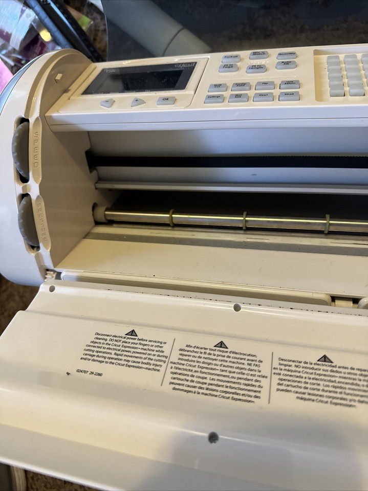 CRICUT Expression Provo Craft 24" Personal Electronic Cutter Machine ...