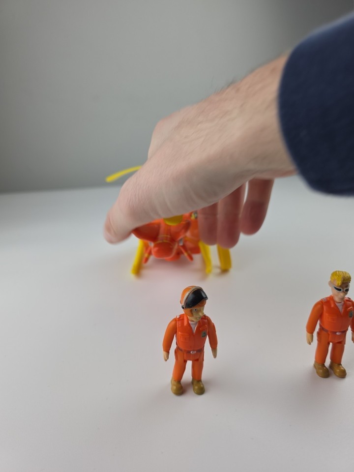 Fireman Sam: Helicopter with Sounds Talking Toy with Action Figure ...