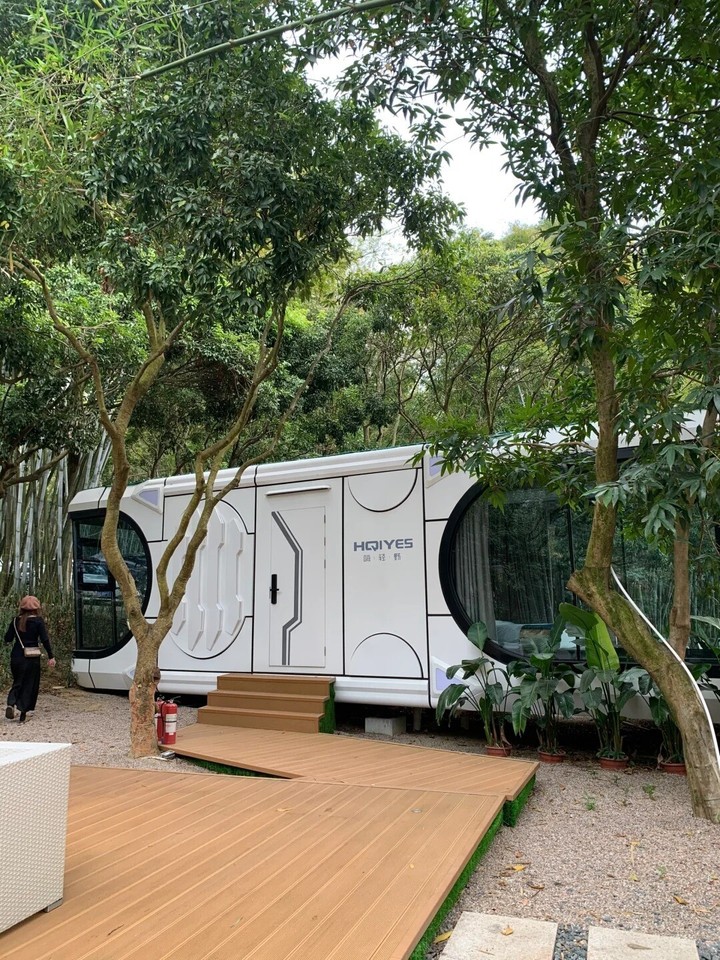 Modern Luxury Galvanized Capsule house With 2 Bedrooms, Balcony ...