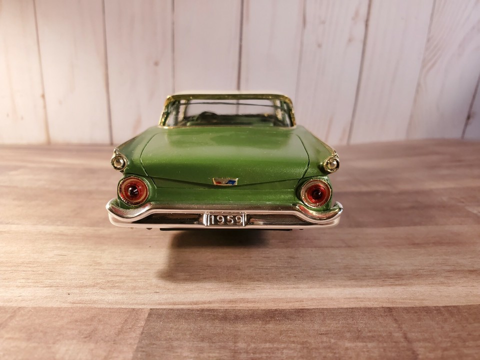 Modelhaus 1959 Ford Fairlane 500 Galaxie Club Built Resin 1:25 Model ...