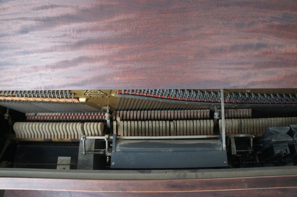 Antique 1915 Mahogany Chicago Cable Company Carolina Inner Player ...