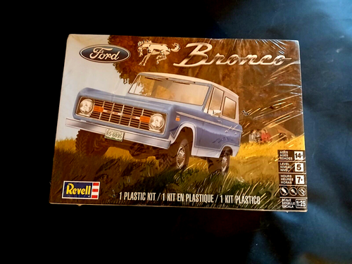 Model Kit Ford Bronco 4X4 Revell 1:25 Skill Level 5 | eBay