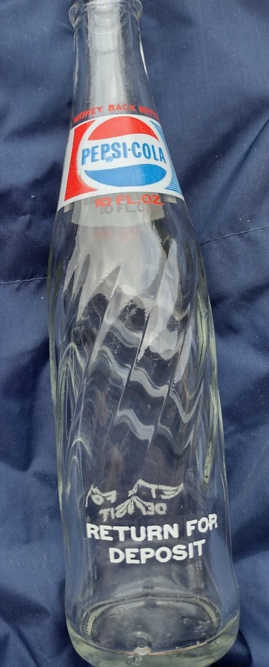 1970's Vintage PEPSI-COLA Red, White & Blue Label Swirl Bottle 10 Oz ...