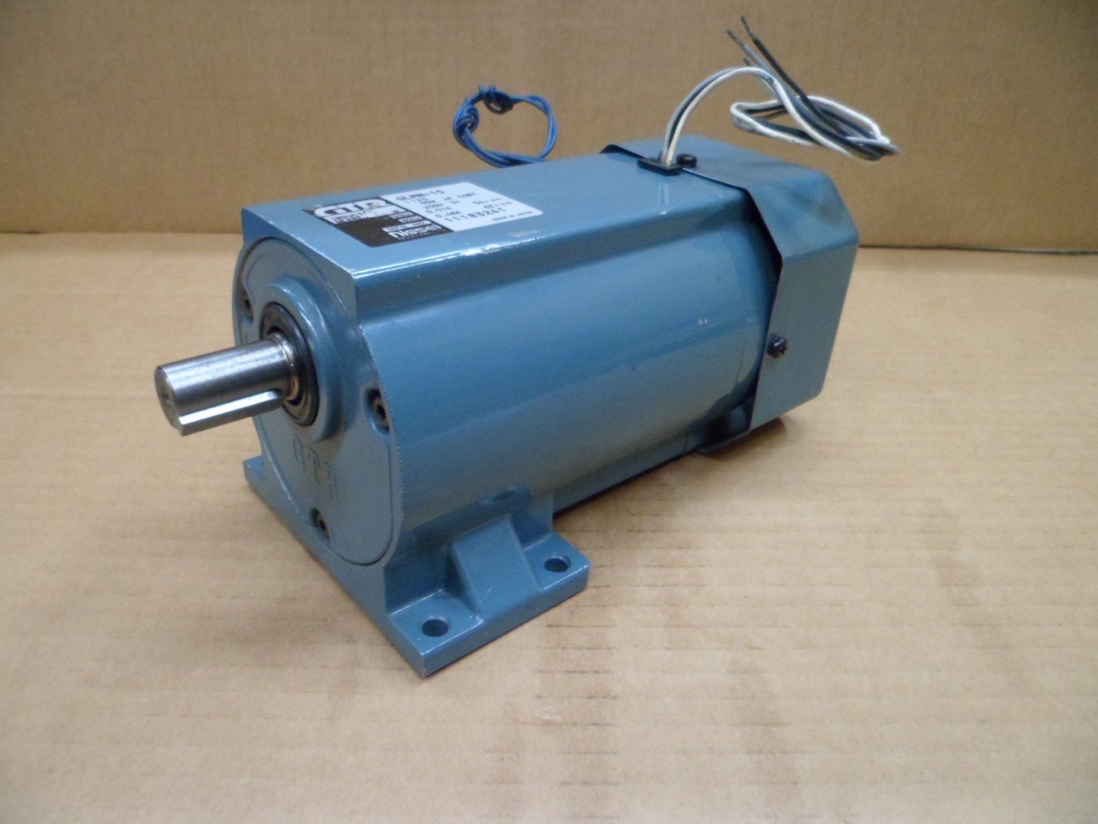 NISSEI GTR GLMN-15 INDUCTION GEARED MOTOR RATIO 1:25 200V 3PH. 62 RPM N ...