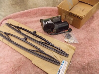 KOMATSU 210M NEW Bosch Motor 923-751-24v Wiper Blades PB6367 + Dump ...
