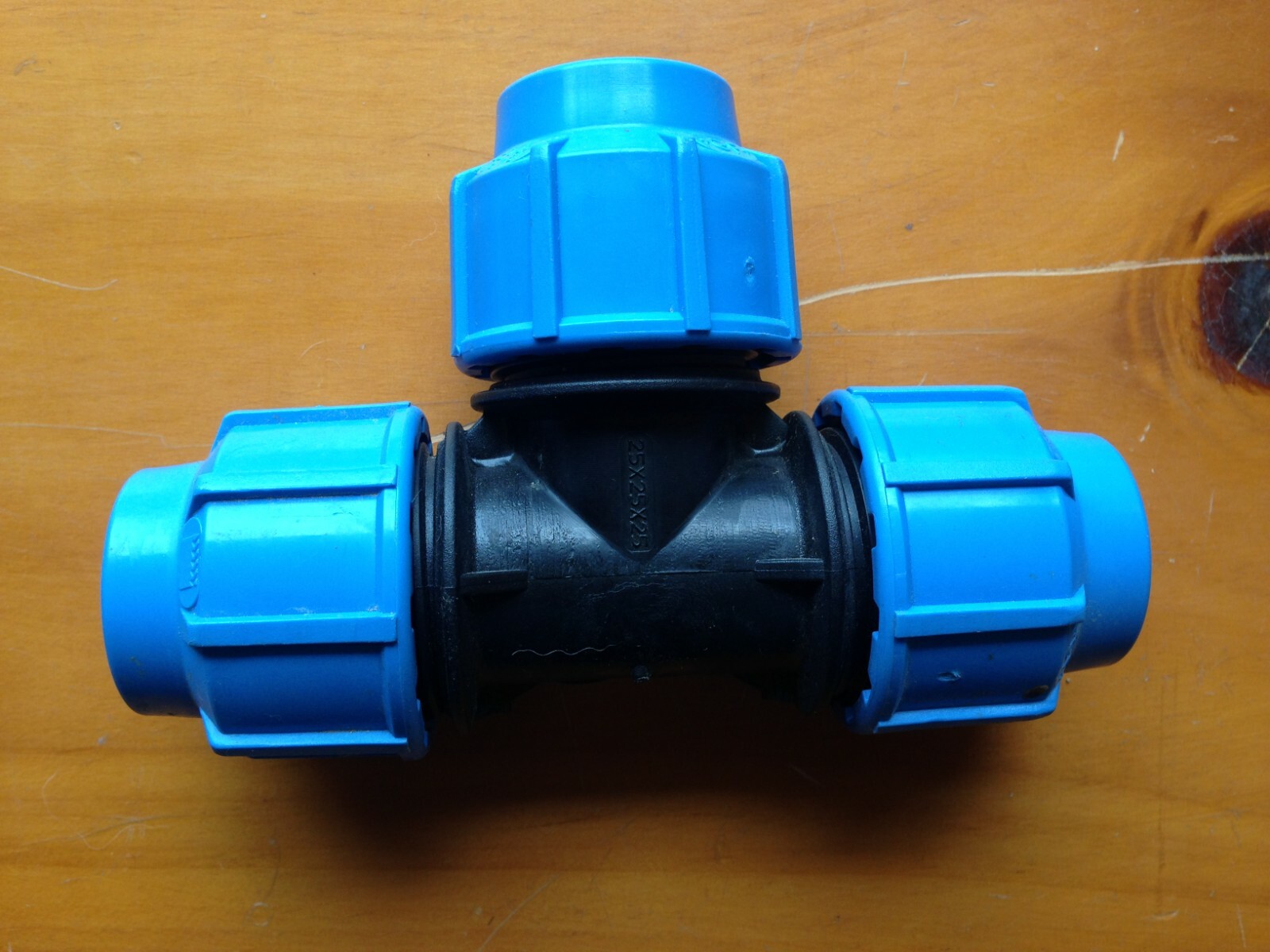 ALPRENE METRIC POLY TEE 1600kPa Max Pressure, Black/Blue- 20mm X 25mm ...