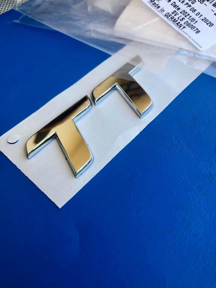 Logo Badge Emblem AUDI TT TTS TTRS 8J 8S Badge Original 8J0853741A2ZZ ...