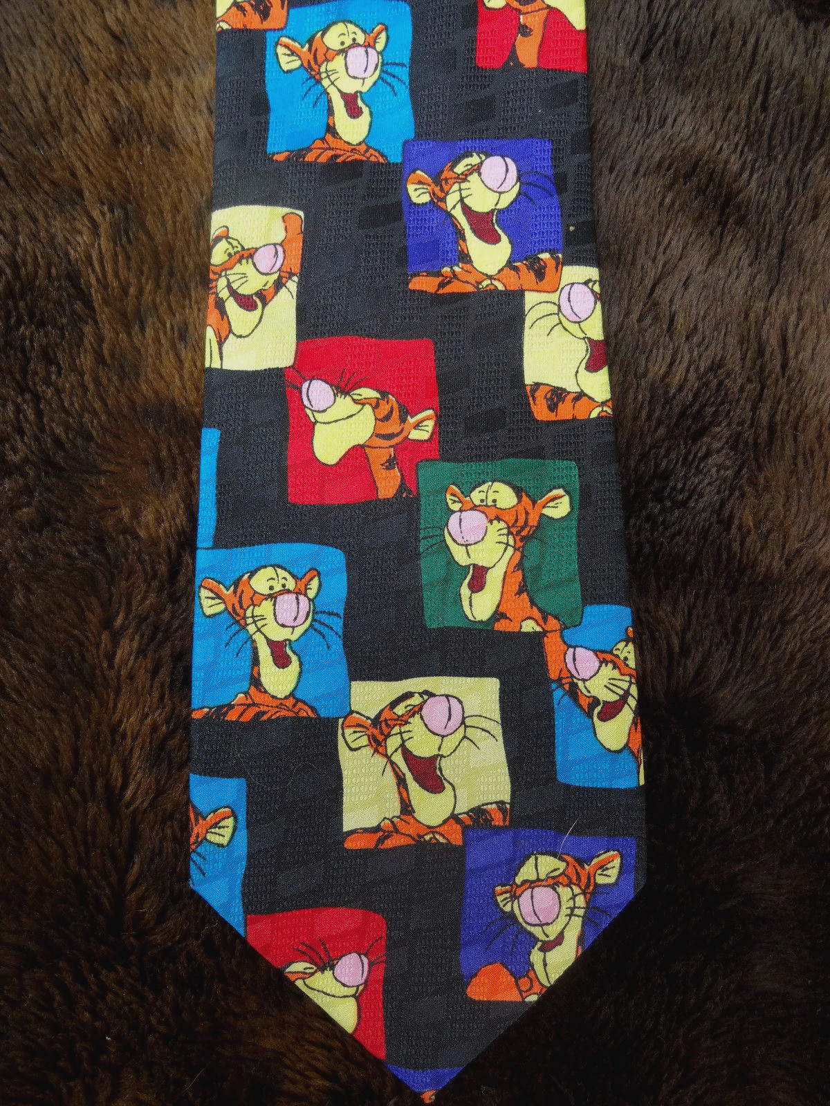 Mens Necktie Novelty Tigger Smiles Winnie The Pooh R2 | eBay