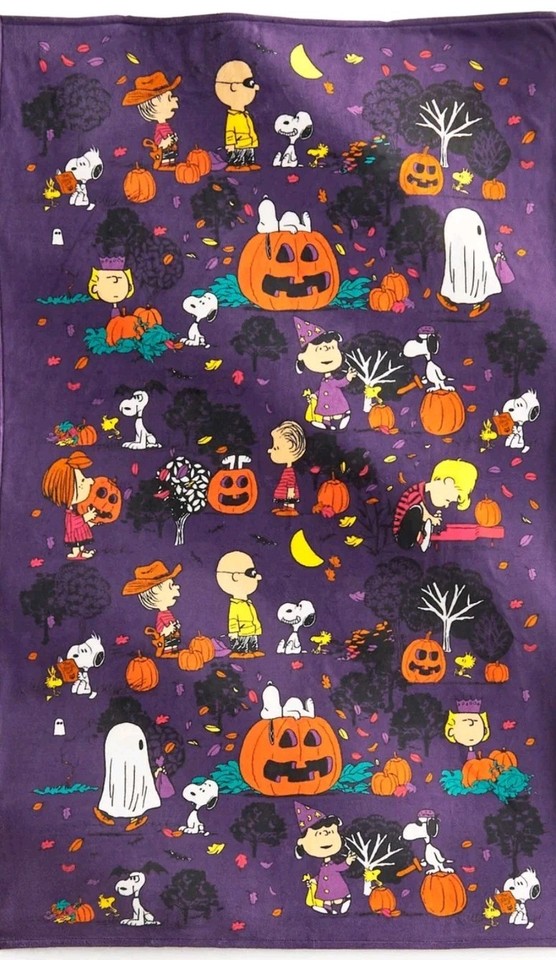 Vera Bradley Peanuts Throw Blanket Halloween Peanuts Indigo Snoopy Lucy ...