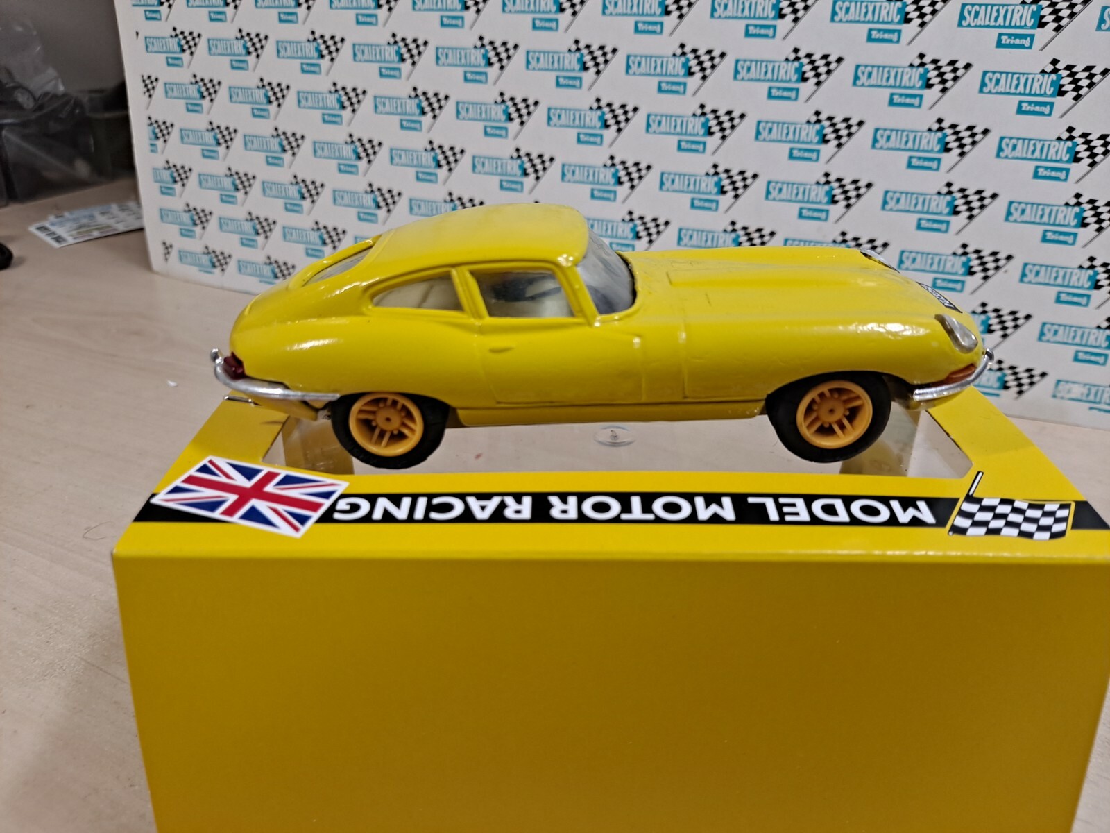SCALEXTRIC C34 UK CAR JAGUAR E TYPE TOTALLY COMPLETE.RESPRAYED IN ...