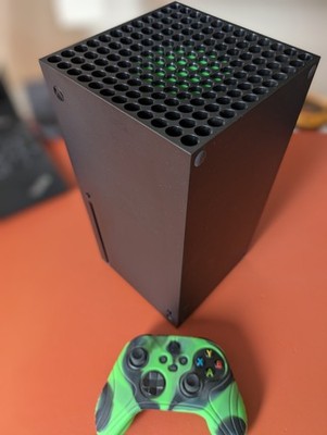 Slightly used MS Xbox Series X 1TB SSD Home Console - Black (w ...