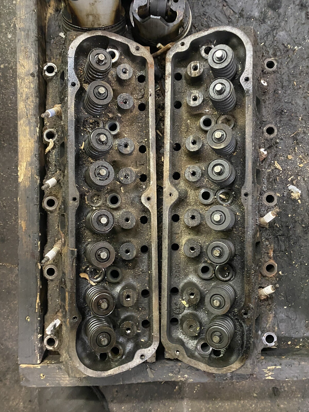 88-93 Ford 351 Cylinder Heads E7TE ML5W6 | eBay