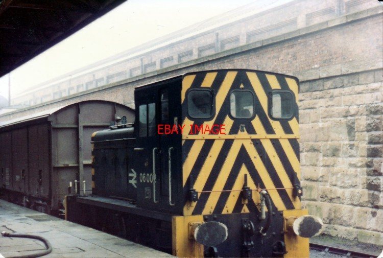 PHOTO (2) CLASS 06 SHUNTER 06002 AT DUNDEE 31/3/1979 | eBay UK