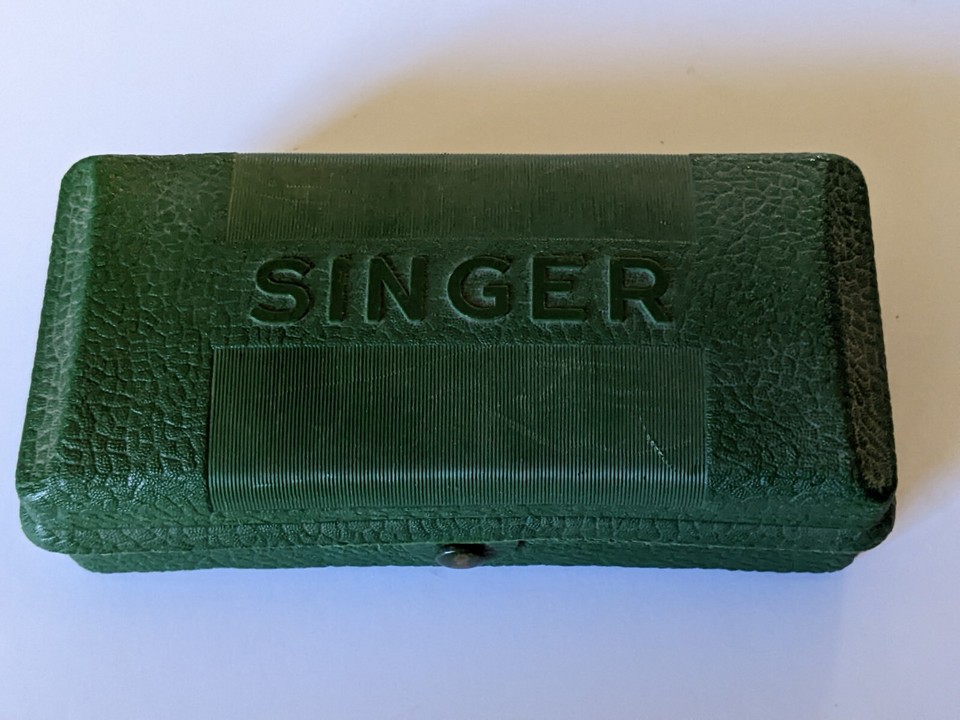 Vintage Circa 1948 Singer 160506 Buttonholer Kit complete Instructions ...