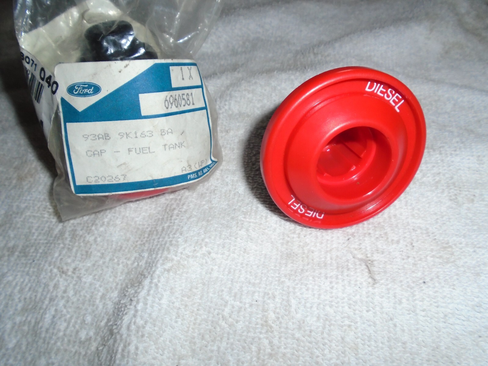 Ford Fiesta Mk4, Mk5 1.8D 1994-8/1996 NOS Genuine Ford Fuel Cap | eBay UK