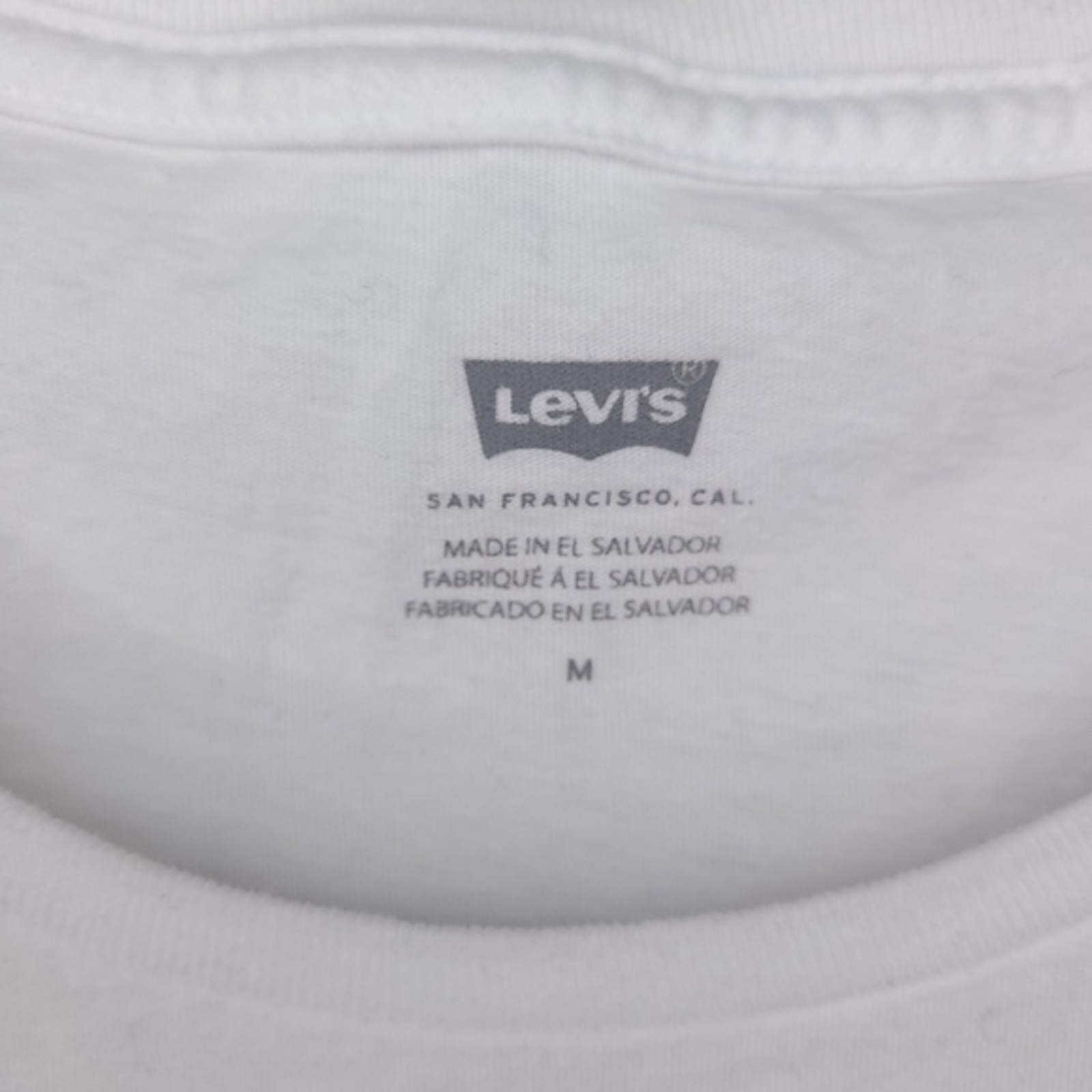 LEVI'S Women's White Short Sleeve Classic Logo Graphi… - Gem