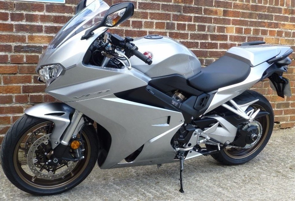 Honda VFR800 VFR 800 VFR800F FH 2017 Right Rear Sub Frame Subframe 191 ...