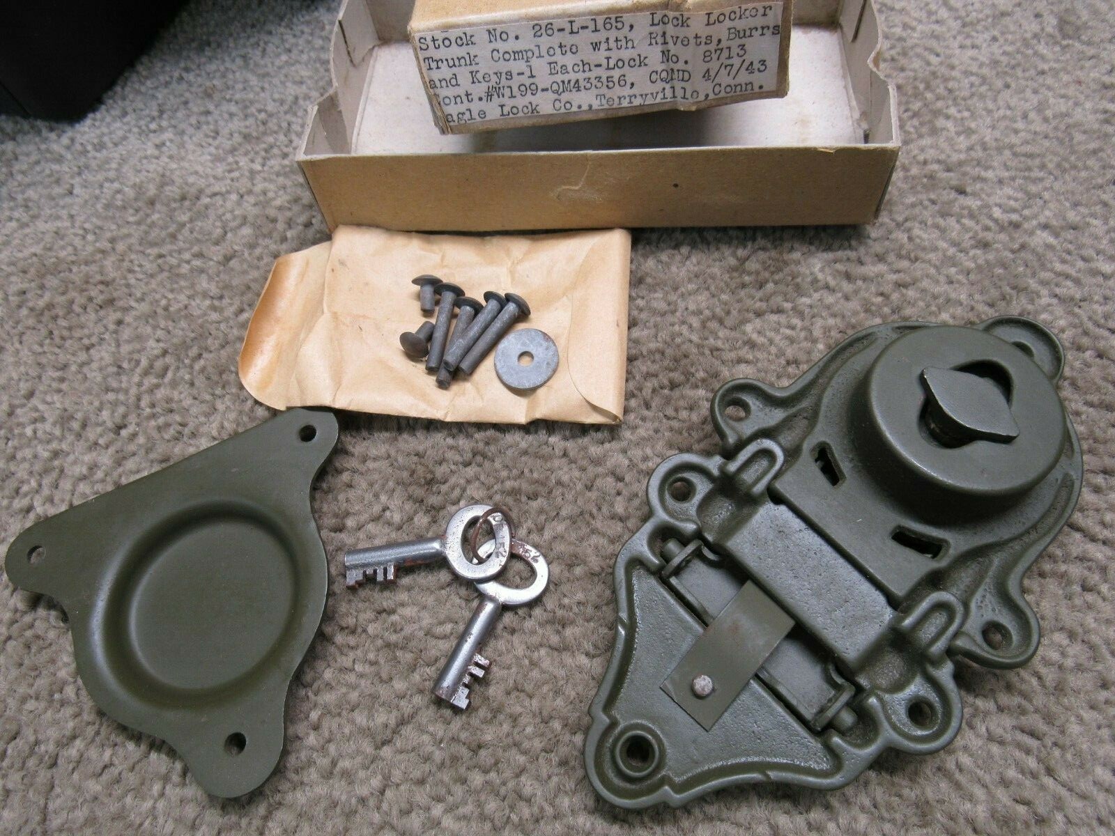 WW2 US Military Trunk Footlocker Lock W/ All Hardware 1943 Eagle Lock ...