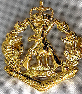 Replica Royal Australian Regiment full size badge uniform slouch hat ...