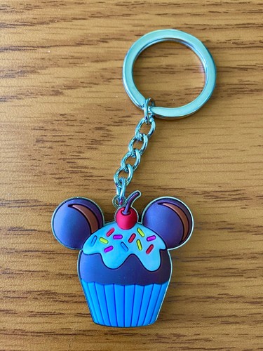 Disney Parks " Mickey / Minnie Mouse " Cup Cake Blue Keychain / Zipper ...