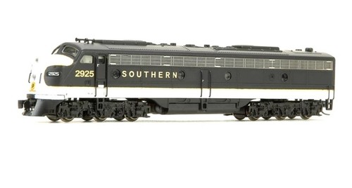 Broadway Limited 534 N Scale Southern EMD E8A Diesel Locomotive #2925 w ...