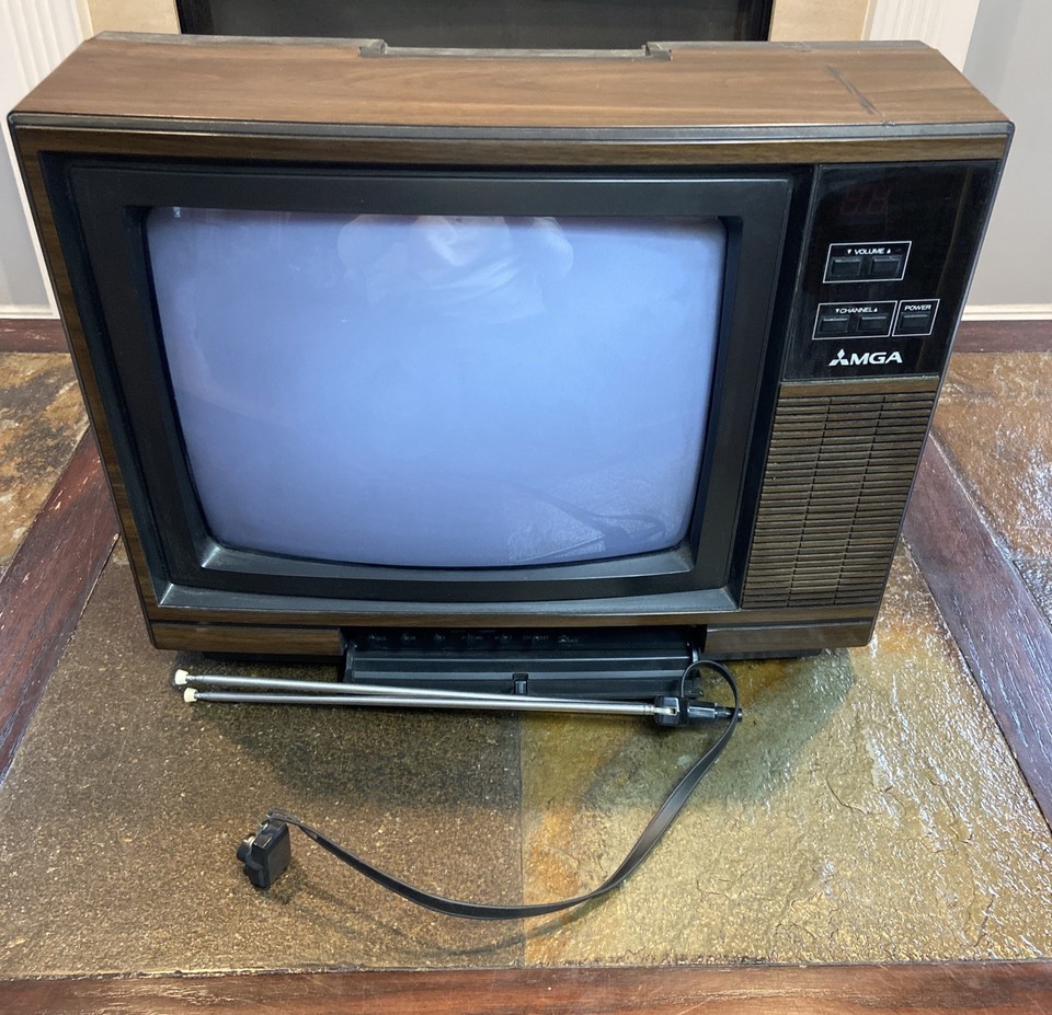 Vintage MGA Mitsubishi CS-1345R 13" Retro Gaming CRT Television TV No ...