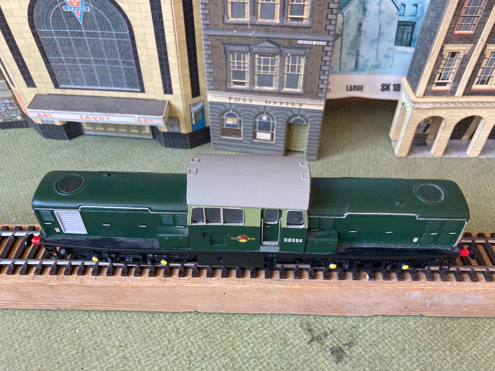 OO Gauge Bo-Bo Class 17 'Clayton Diesel Loco, die-cast, 8 wheel drive ...