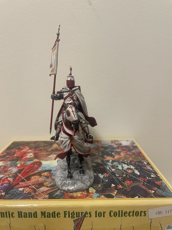 CRU117 Teutonic Livonian Sword Standard Bearer First Legion Crusader ...