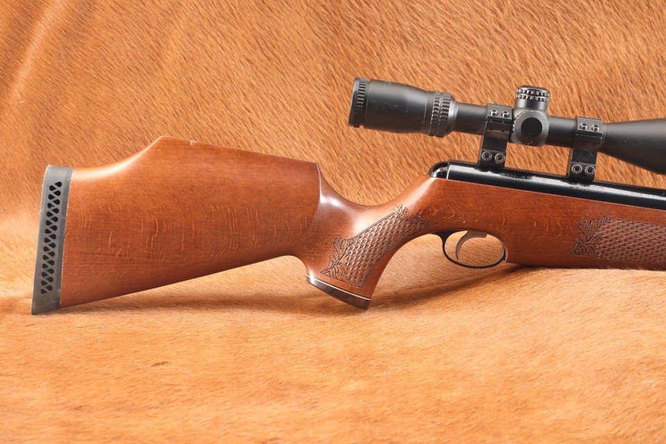Air-Arms TX200 Made In England 5.5mm .22 Under Lever Air Rifle & Hawke ...