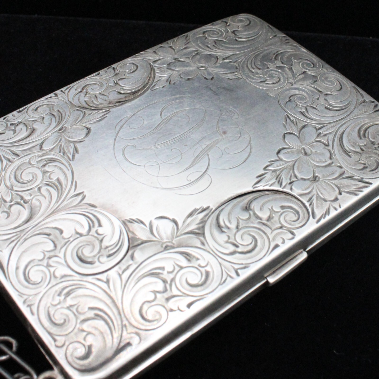 Antique Engraved Sterling Silver Sovereign Coin Case & Stamp Compact ...