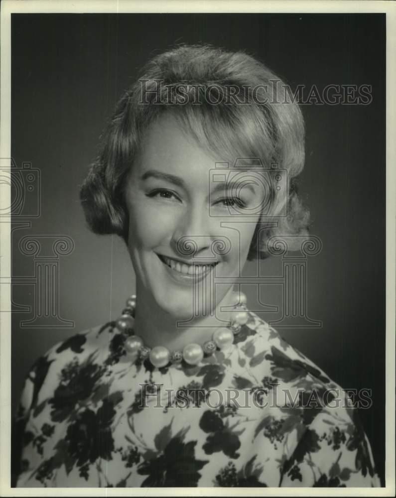 Kay Larson's Instagram, Twitter & Facebook on IDCrawl