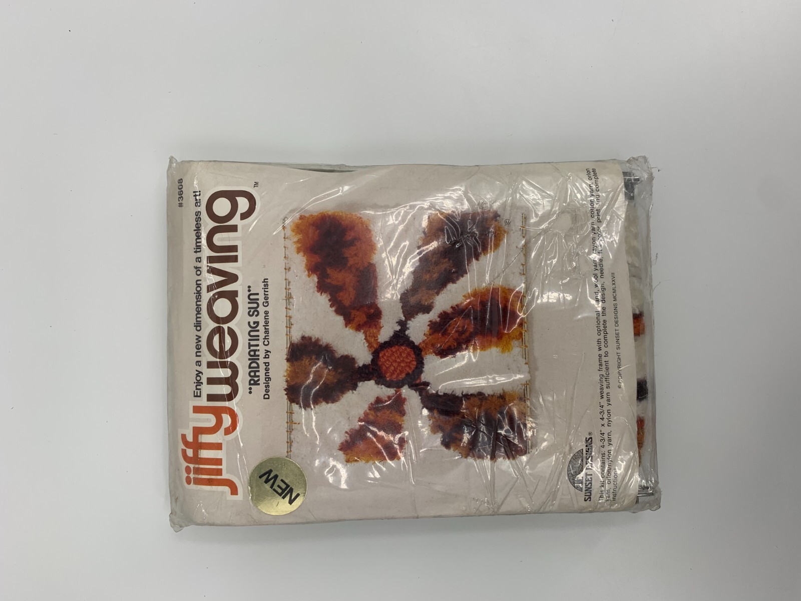 Vintage 1977 Jiffy Weaving Kit Radiating Sun #3608 unopened package for ...