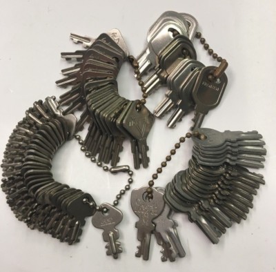 Portfolio Briefcase Keys Franzen Presto Wear Best Cheney Crest Lock Co ...