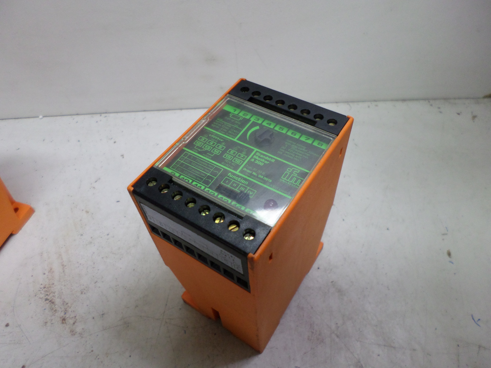 IFM ELECTRONIC -- STANDSTILL MONITOR - A300 - Type AY-33-B - DA0015 | eBay
