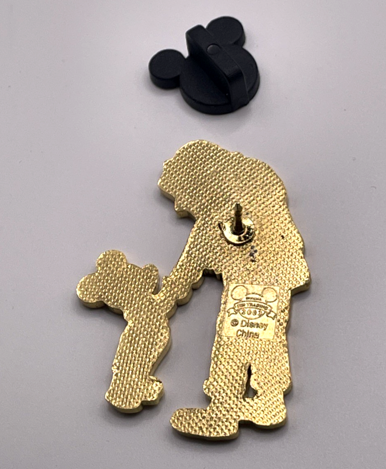 Disney Mickey Mouse Shaking Hands With Army Soldier Pin | eBay