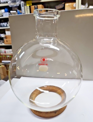 Round Bottom Flask Reaction