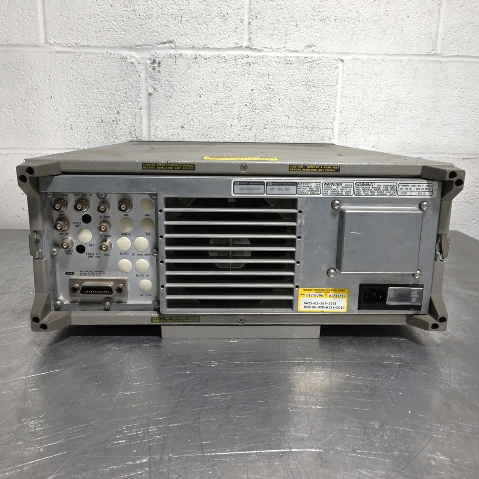 Hewlett Packard 8643A Synthesized Signal Generator 0.26 - 1030 MHz Opt ...