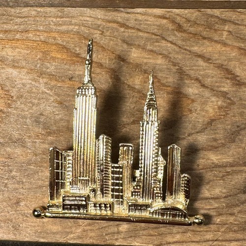 Vintage New York City NYC Manhattan Skyline Large Gold Tone Pin Brooch ...