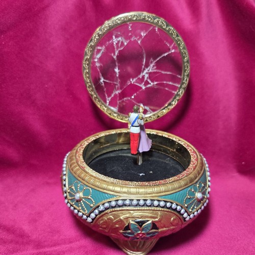 Anastasia Music Box | 1997 The San Francisco Music Box Company BROKEN ...