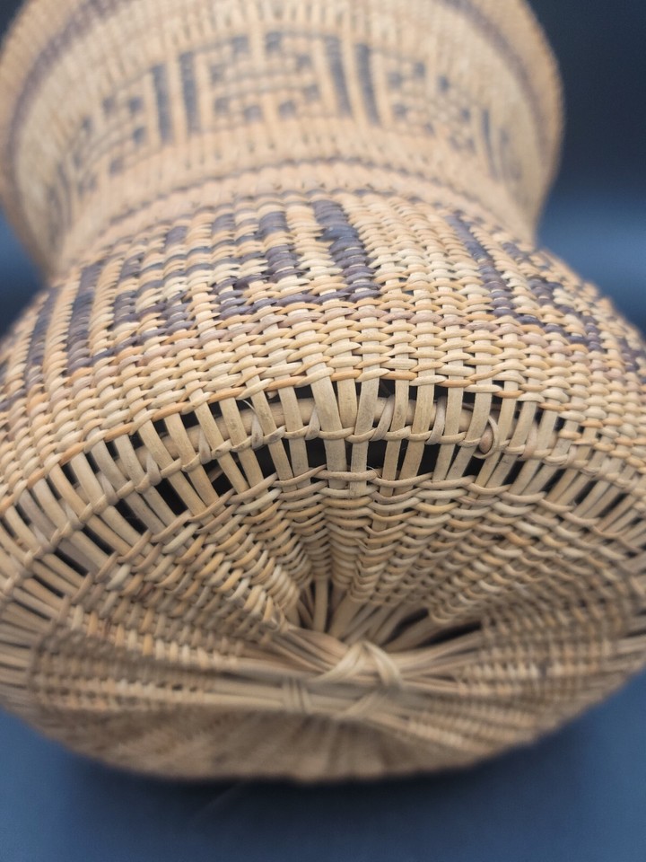 Vintage Yekuana Basket Amazon Venezuela Woven Flare Shape Wiwal Decor ...